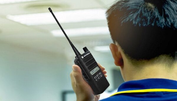 #1 Máy bộ đàm Motorola XiR C2620 dùng trong nhà máy